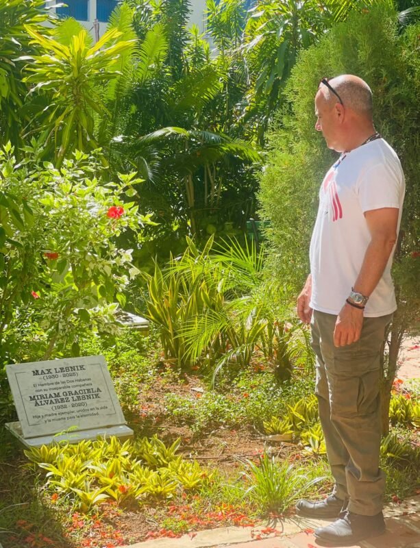 Max Lesnik precursor de los Puentes de Amor | Radio Miami Today
